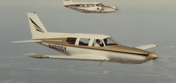 Piper PA-33 Comanche – All Aero