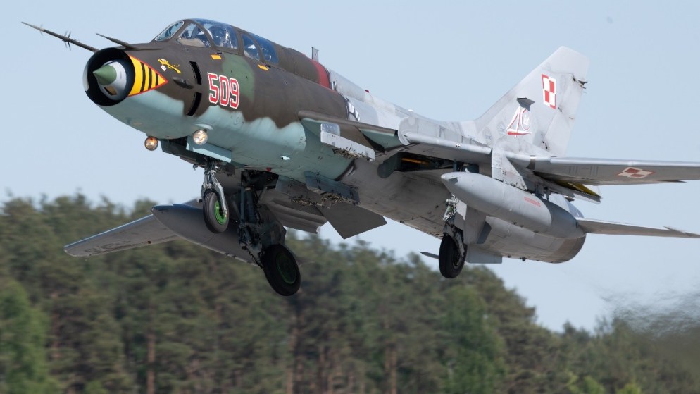 Sukhoi S-32 / Su-7IG / S-22I / Su-17 / Su-20 / Su-22 / Fitter – All Aero